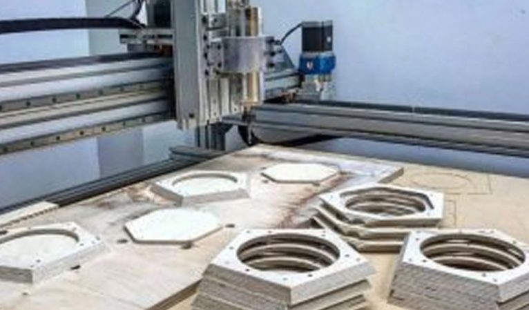CNC 우드 라우터 서비스란 무엇이며 어떻게 작동합니까? | CNCMO
