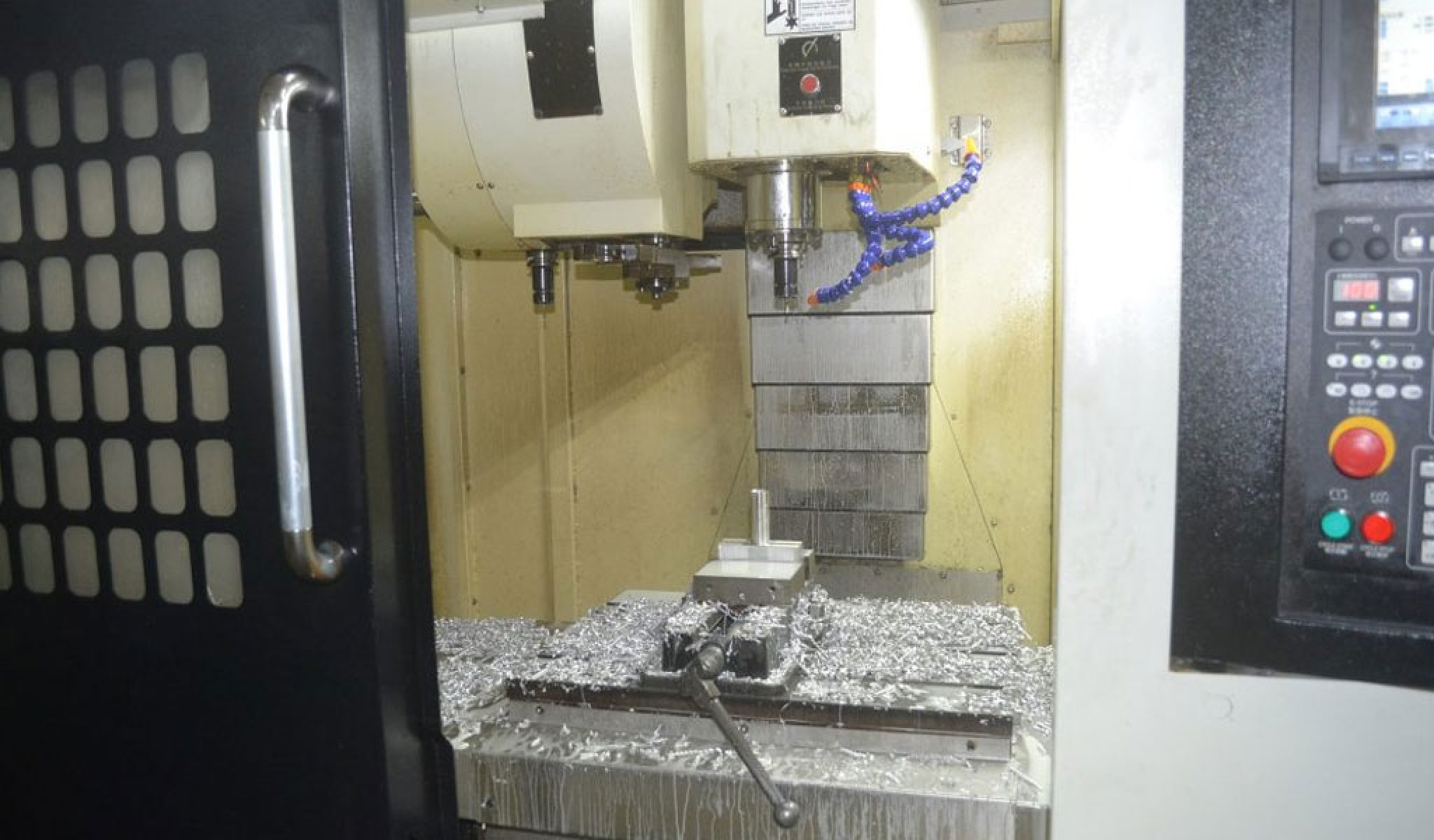 CNC 절단과 레이저 절단의 차이점: 세부 비교 | CNCMO