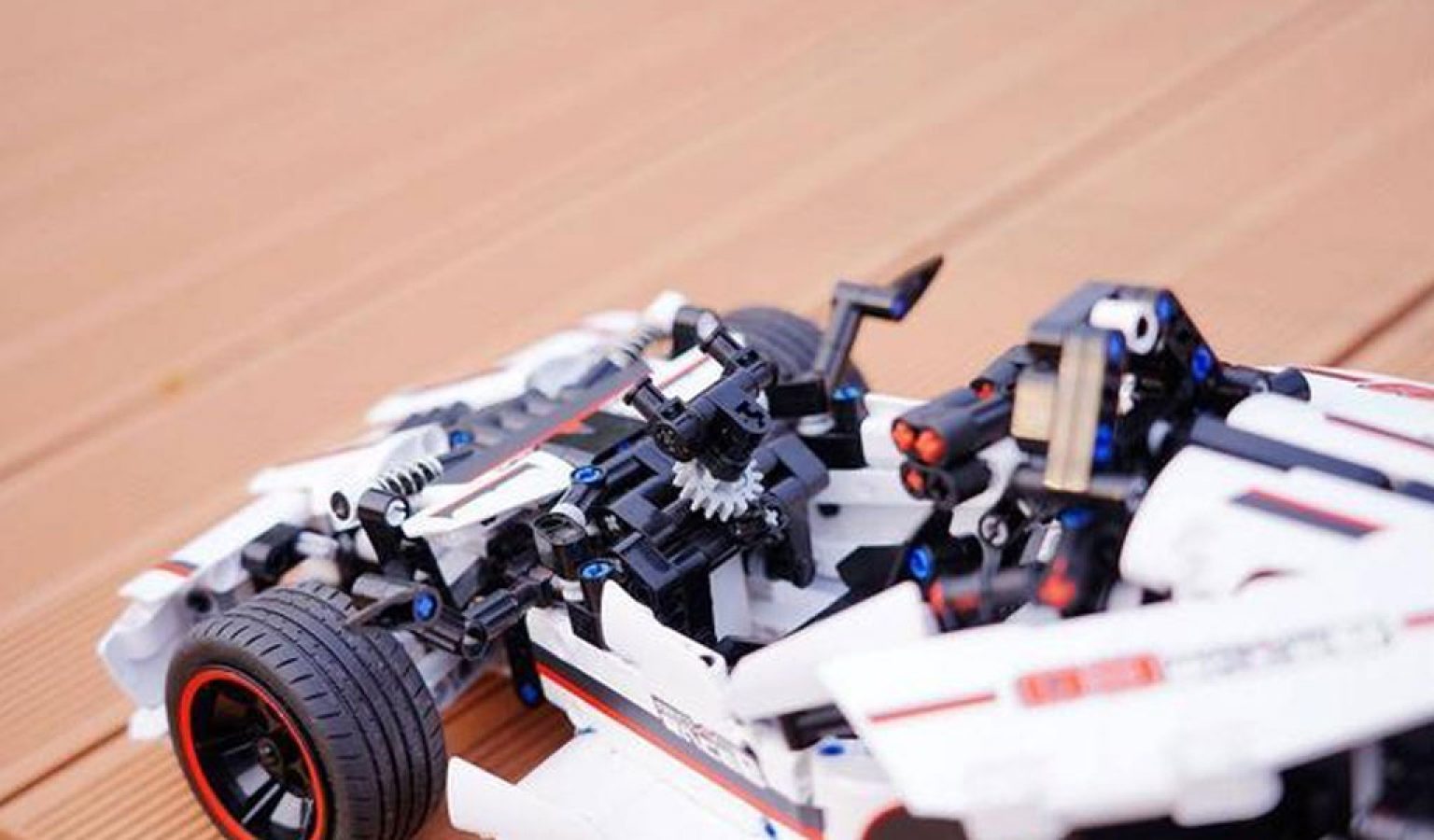 CNC 가공으로 RC 차량 강화 | CNCMO